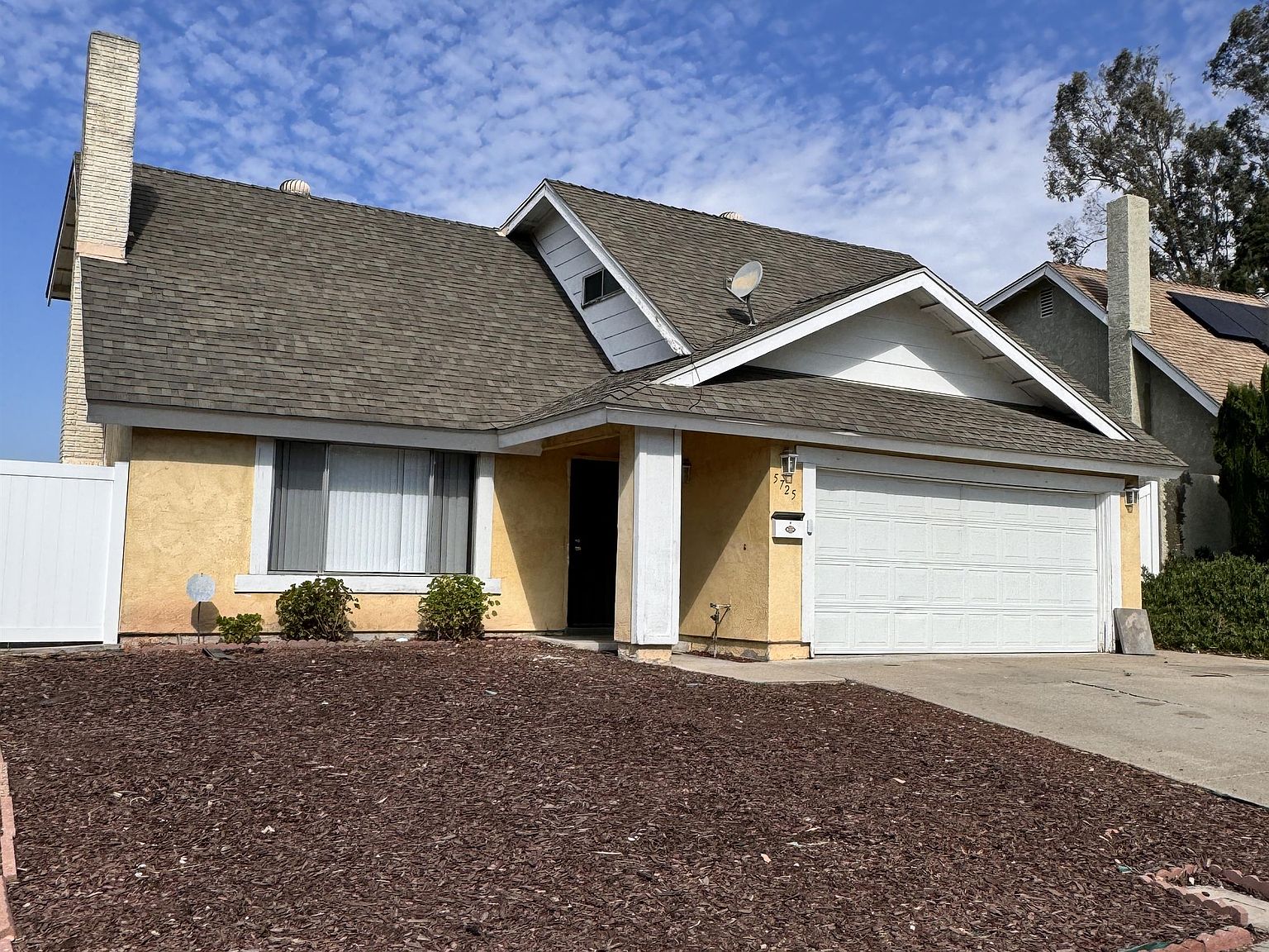 5725 Old Memory Ln, San Diego, CA 92114 | Zillow