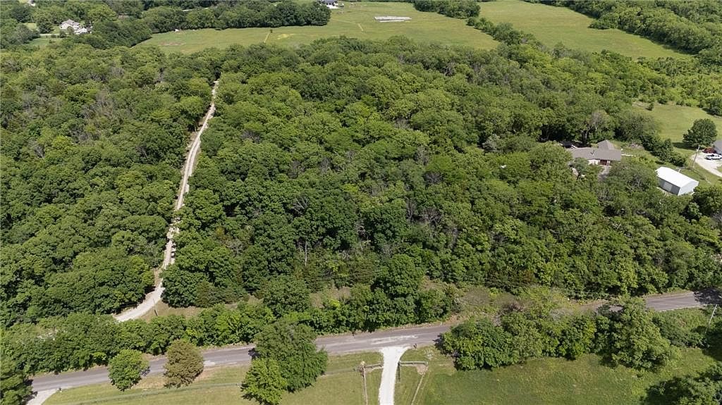 1001 S Borgman Rd, Buckner, MO 64016 | Zillow