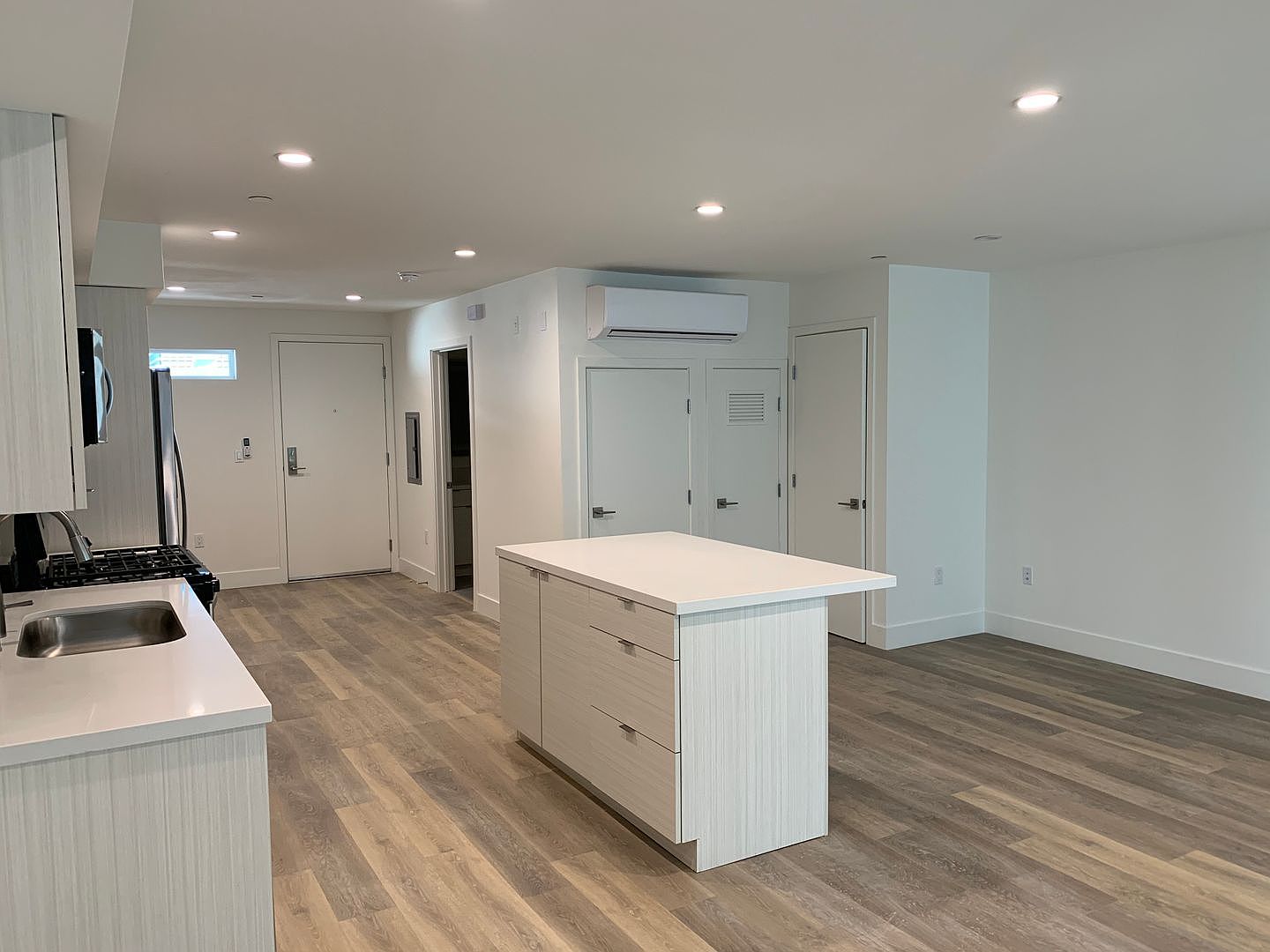 3945 Ingraham St #402, Los Angeles, CA 90005 | Zillow