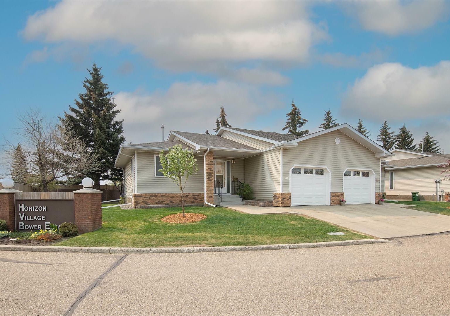 70 Botterill Cres UNIT 70, Red Deer, AB T4R 2H7 | Zillow