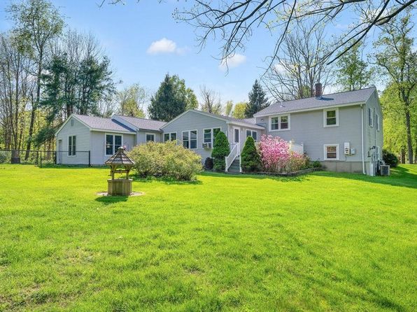 East Hampstead NH Real Estate - East Hampstead NH Homes For Sale | Zillow