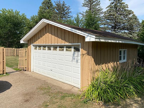 5555 Eureka Rd, Shorewood, MN 55331 | Zillow