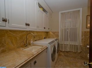 2039 Locust St, Philadelphia, PA 19103 | Zillow