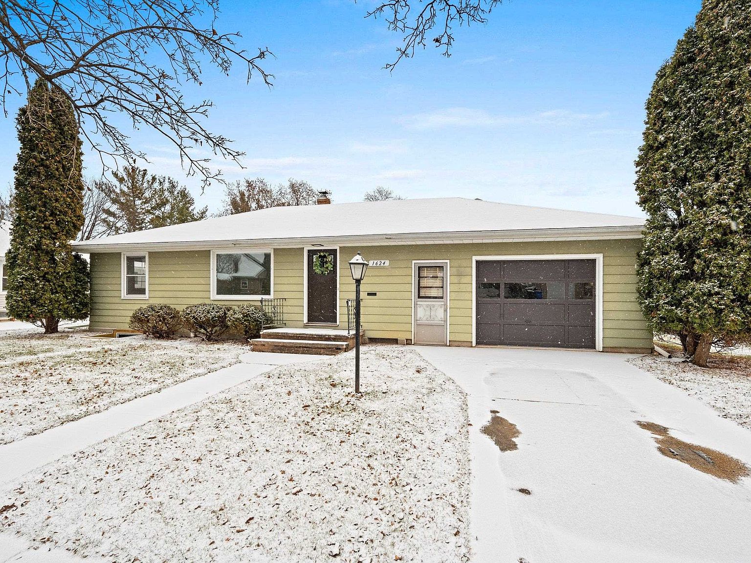 1624 N Elinor St, Appleton, WI 54914 | Zillow