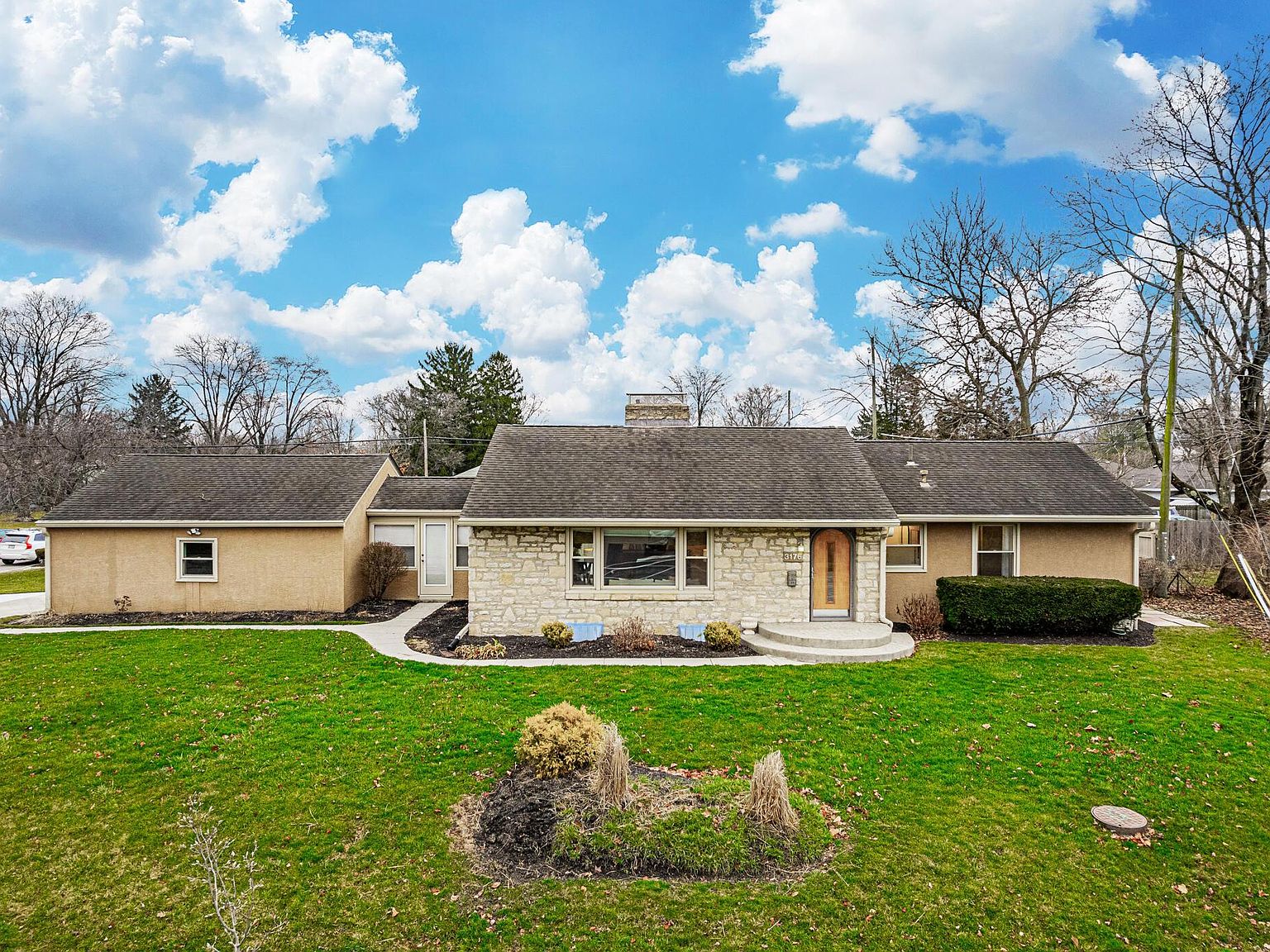 3176 Redding Rd, Columbus, OH 43221 | Zillow