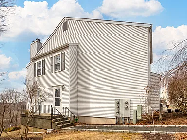 55 Mill Plain Rd Danbury CT | Zillow