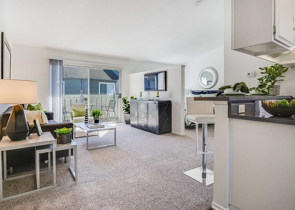 Hampton Pointe Apartment Rentals - Anaheim, CA | Zillow