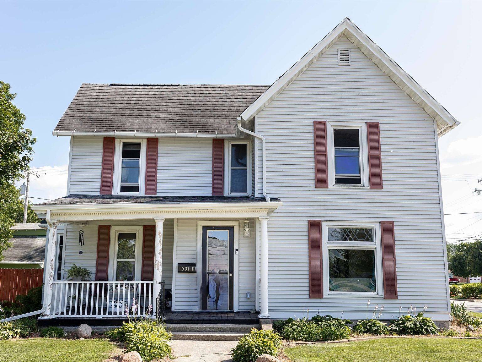501 E Butler St, Manchester, IA 52057 | Zillow