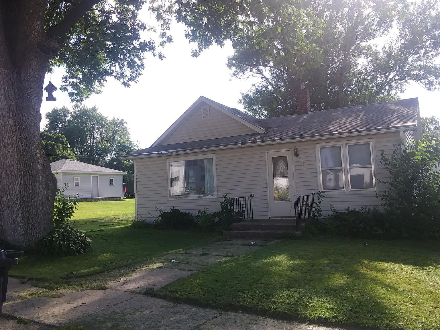 110 Main St, Keystone, IA 52249 | Zillow