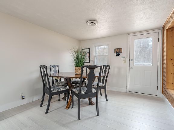 3124 E Shore Dr, Portage, MI 49002 | MLS #24013880 | Zillow