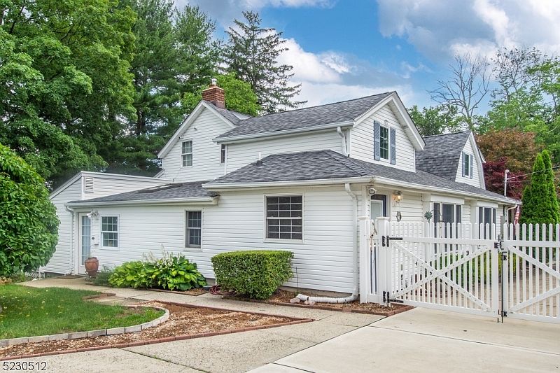 118 Kakeout Rd, Butler, NJ 07405 | Zillow