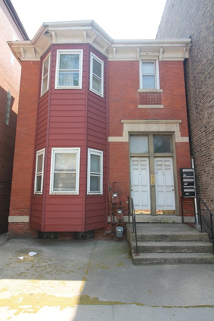 2223 W Taylor St, Chicago, IL 60612 | Zillow