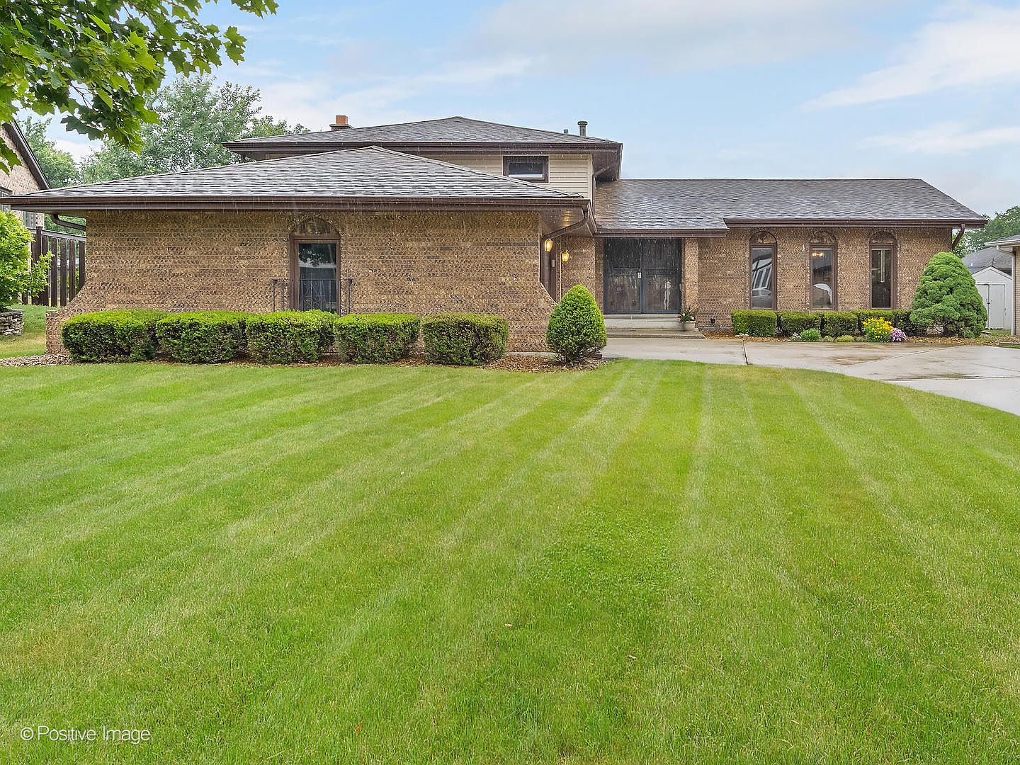 8305 Tower Rd, Willow Springs, IL 60480 | Zillow