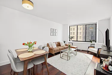 Madison Green at 5 East 22nd Street in Flatiron : Sales, Rentals ...
