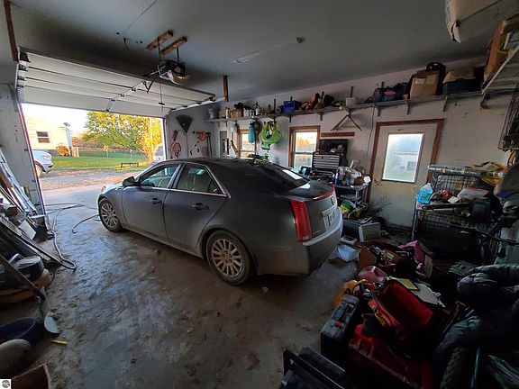 8360 N Winans Rd, Alma, MI 48801 | MLS #1917165 | Zillow