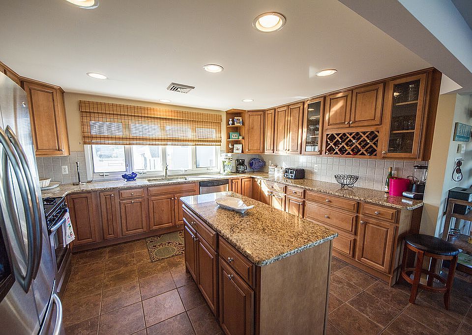 14 Edgewater Ter, Mantoloking, NJ 08738 | Zillow