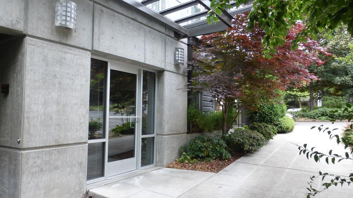 159 Denny Way #110, Seattle, WA 98121 | Zillow