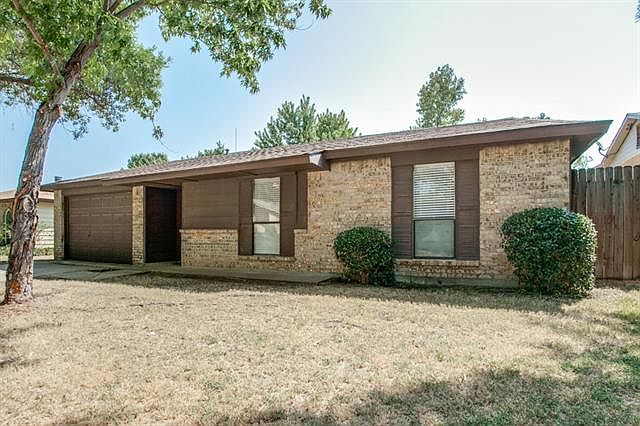 5310 Kings Manor Dr, Lake Dallas, TX 75065 | Zillow