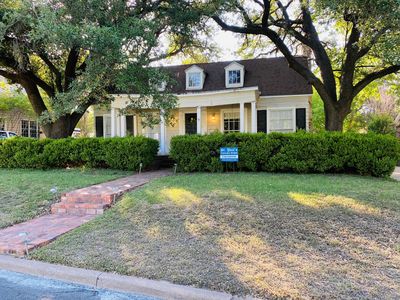 3423 Castle Dr, Waco, TX 76710 | Zillow