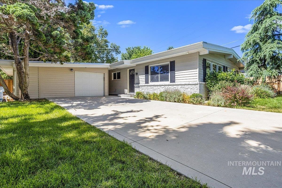 2907 N Crane Creek Rd, Boise, ID 83702 | MLS #98887053 | Zillow