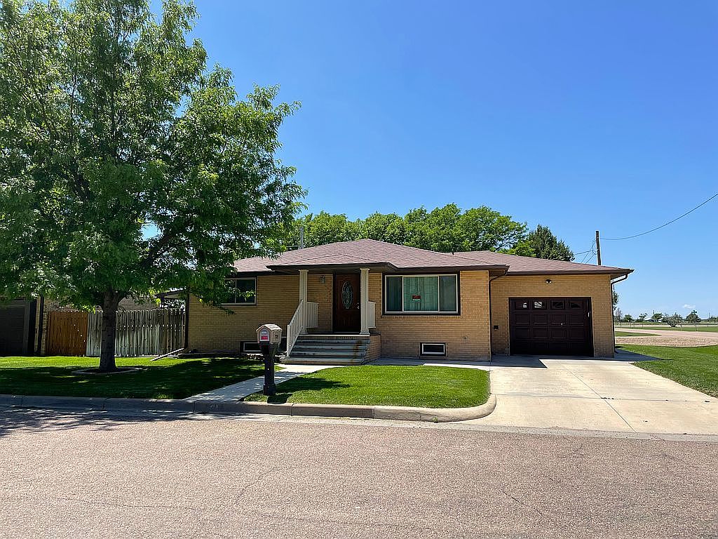 721 Beaman Ave, Oakley, KS 67748 | Zillow