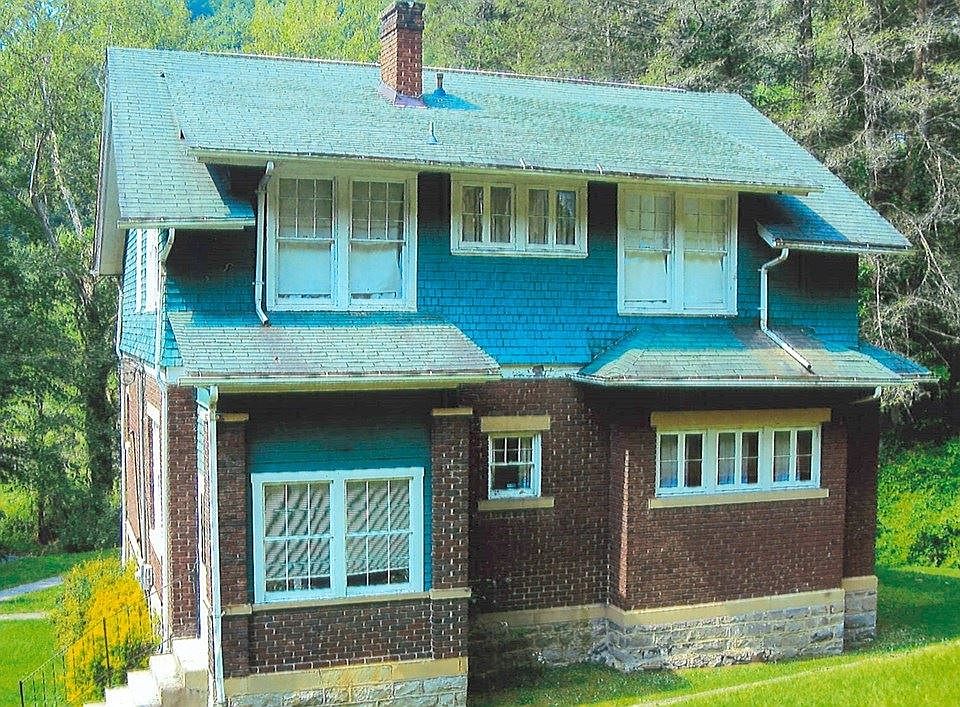 1158 Carswell Hollow Rd, Welch, WV 24801 | Zillow