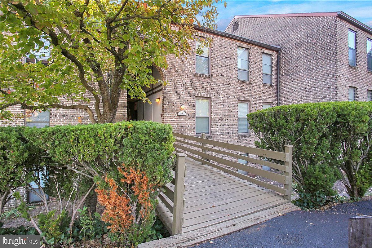 5 E Fairway Rd, Reading, PA 19607 | Zillow