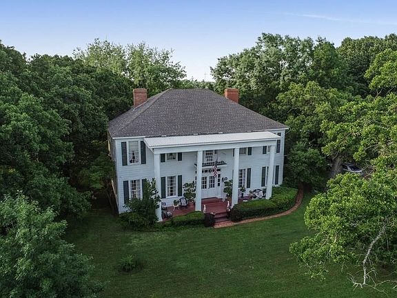 3043 NE County Road 1030, Chatfield, TX 75105 | Zillow