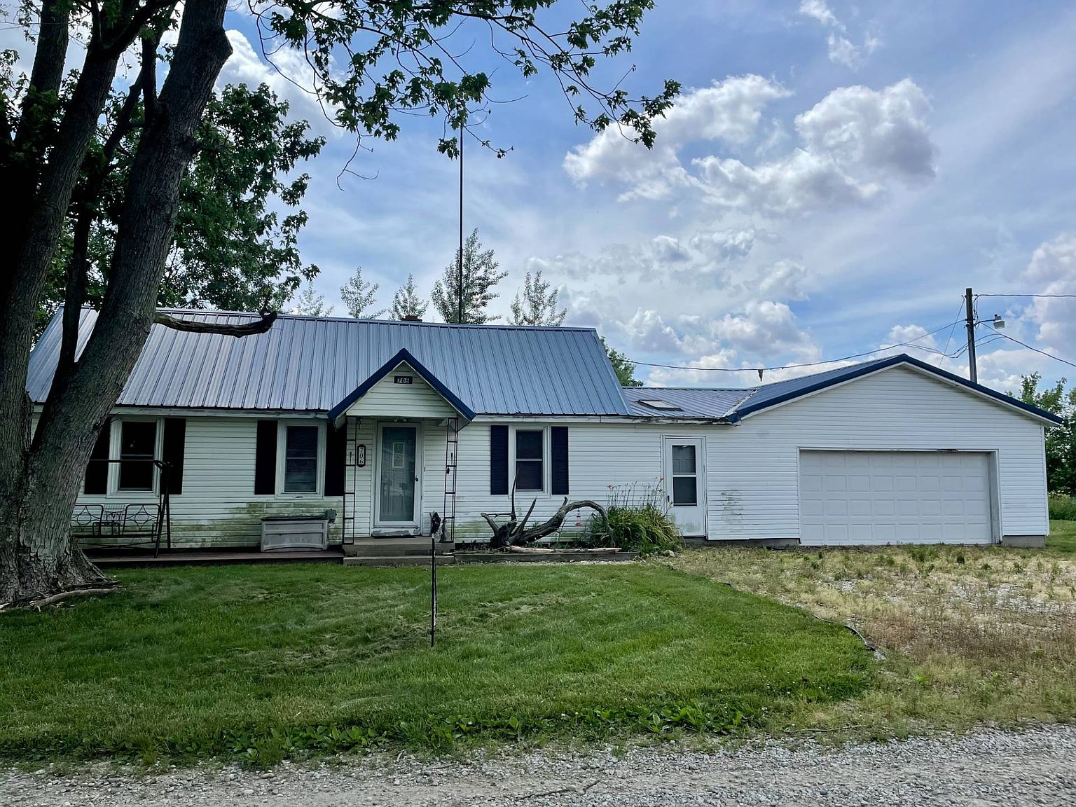 706 E Dayton Ln, Noble, IL 62868 | Zillow