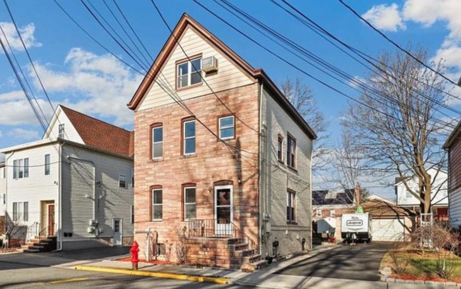 67 Kossuth St FLOOR 1, Wallington, NJ 07057 | Zillow