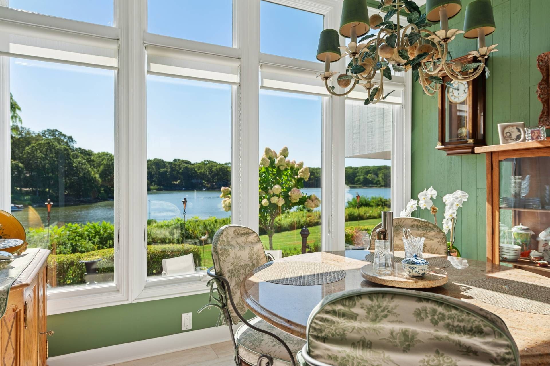 400 Noyack Rd #D2, Southampton, NY 11968 | Out East