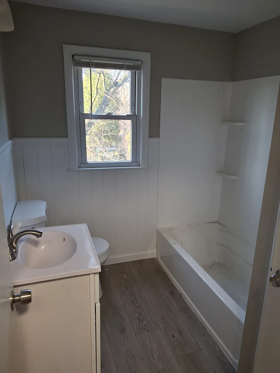 23 Harvard St Apt 1, Westfield, MA 01085 | HotPads