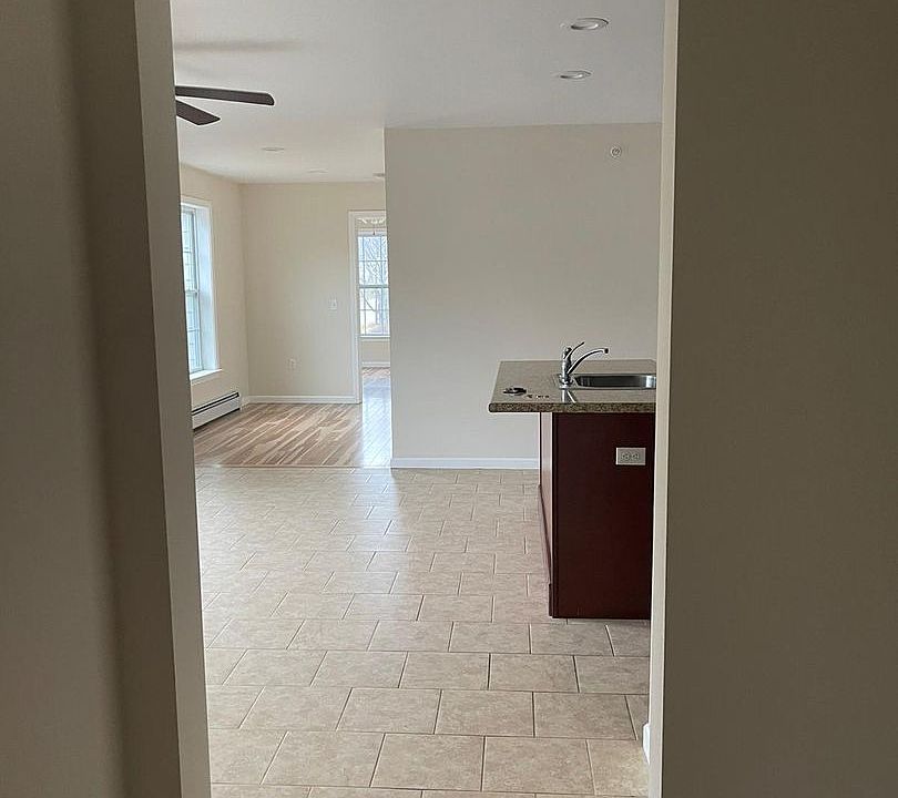 38 Ward Street ... - 38 Ward St Middletown CT | Zillow