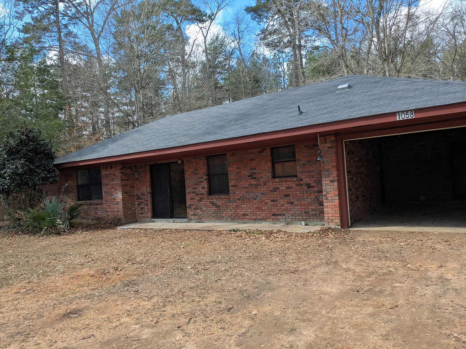 1058 Dogwood Ln, Mccomb, MS 39648 | Zillow