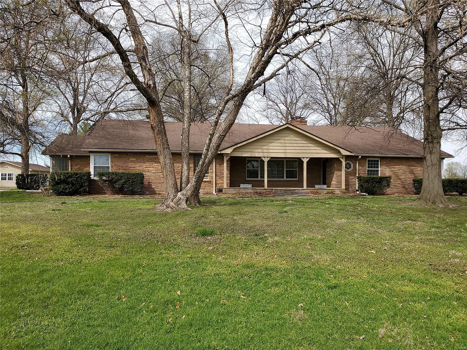 1101 W Pontoon Rd, Granite City, IL 62040 | MLS #23036615 | Zillow