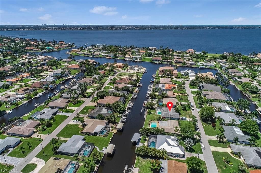 5345 Darby Ct, Cape Coral, FL 33904 | Zillow