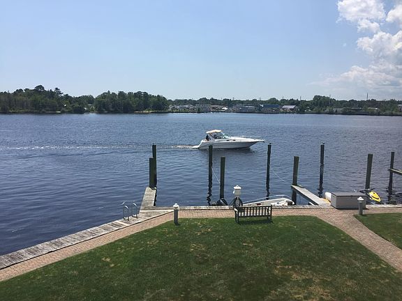 303 Spinnakers Cv #303, Toms River, NJ 08753 | Zillow