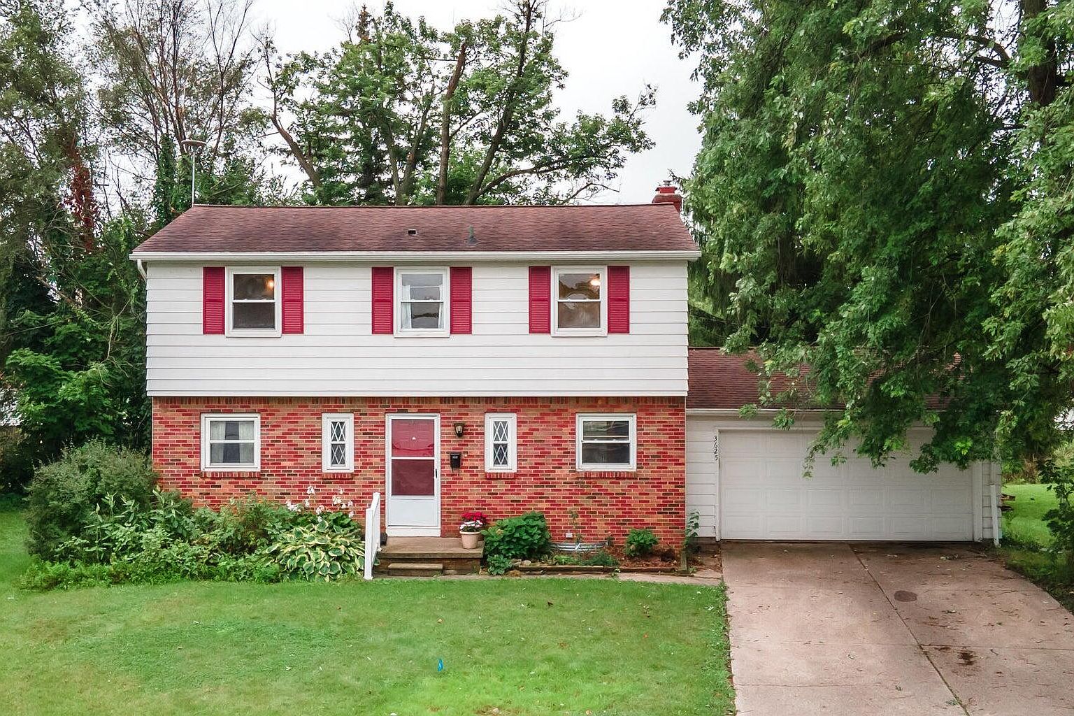3625 Dovelle Pl, Lansing, MI 48917 | Zillow