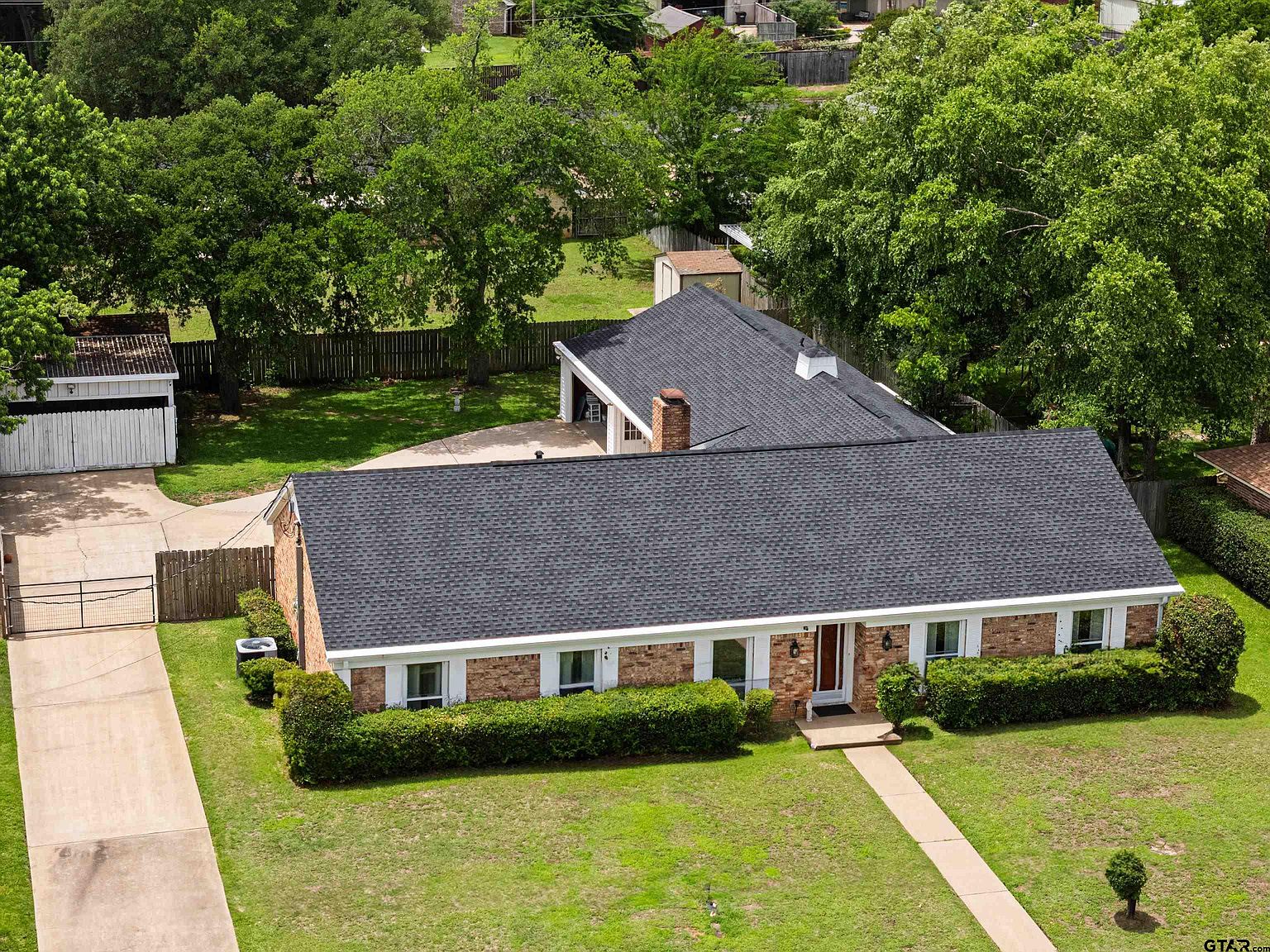 1901 Livingston St, Longview, TX 75601 | MLS #25007600 | Zillow