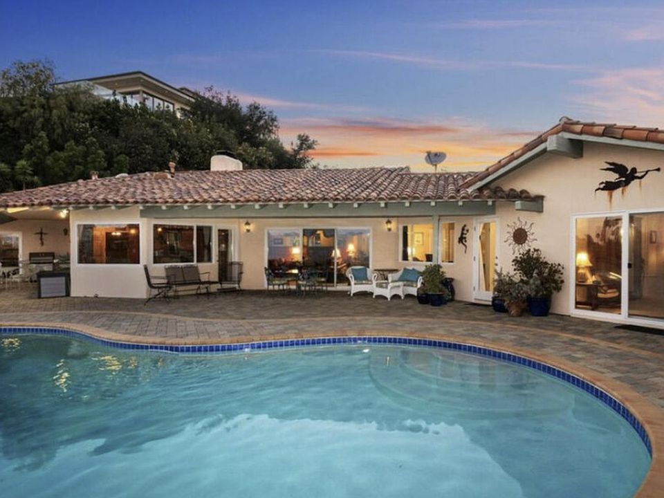 10723 Stradella Ct, Los Angeles, CA 90077 | Zillow