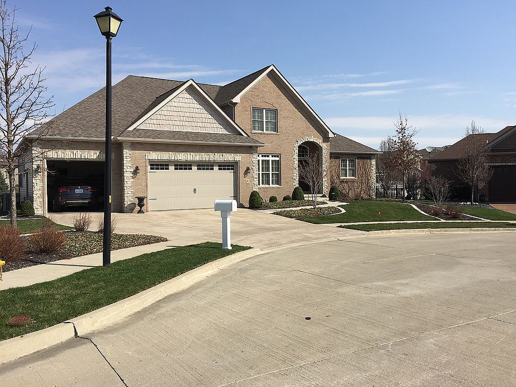 6 Bohrer Ct, Bloomington, IL 61704 | Zillow