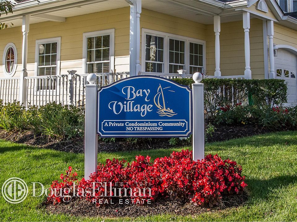 908 Emily Dr, Patchogue, NY 11772 | Zillow