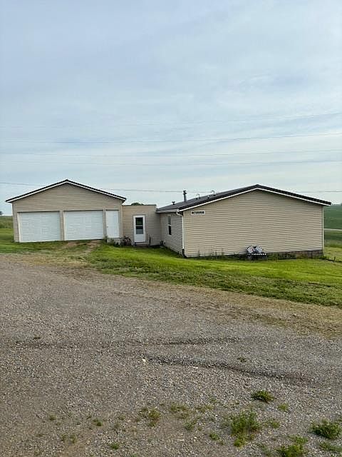 10600 Hickory Road, Bloomington, WI 53804 | Zillow