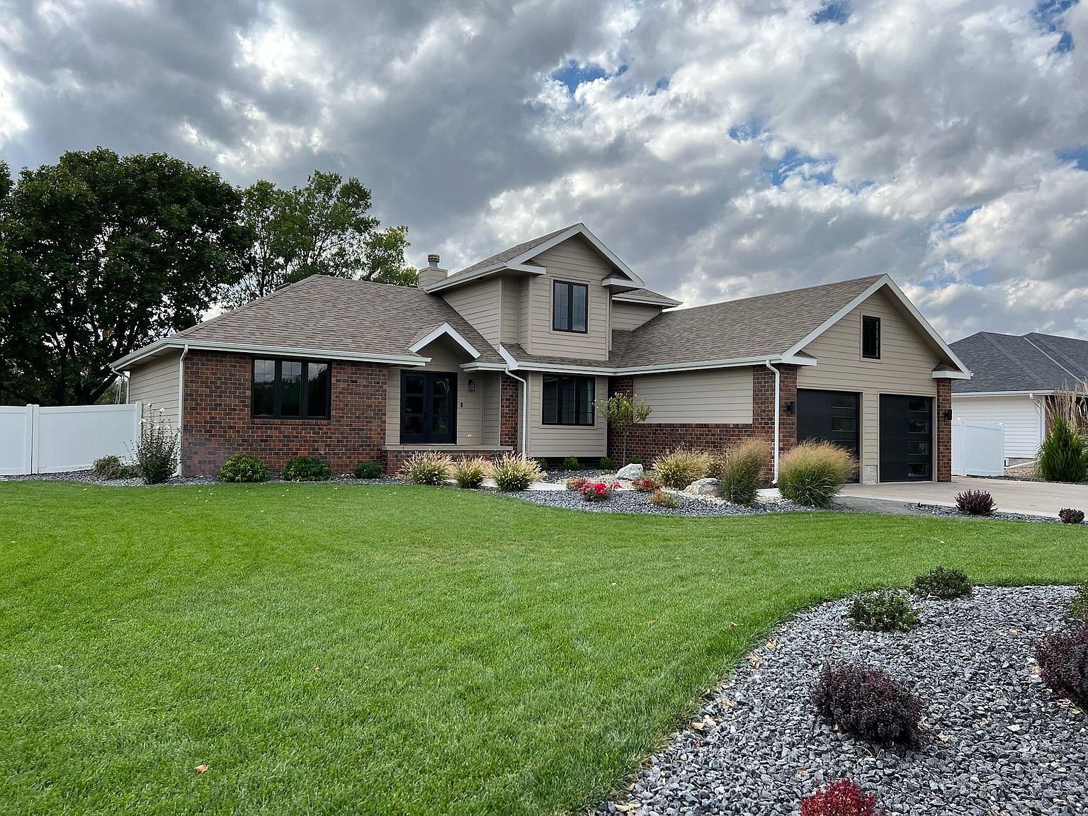 2717 Thunderbird Dr, Hays, KS 67601 | Zillow