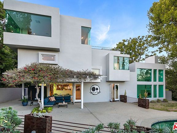 2501 Banyan Dr, Los Angeles, CA 90049 | Zillow