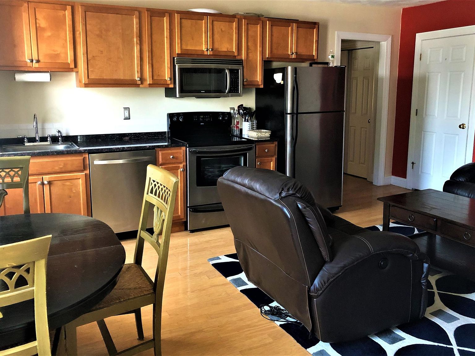 227 Ives St APT 3, Providence, RI 02906 | Zillow