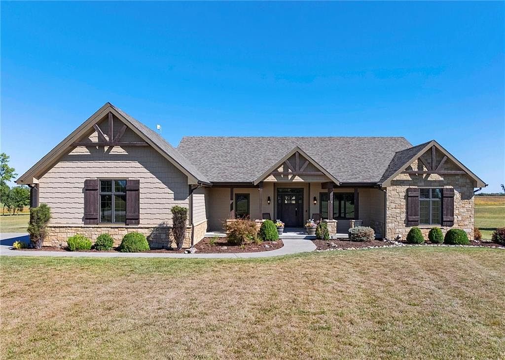 1960 N 900th Rd, Eudora, KS 66025 | Zillow