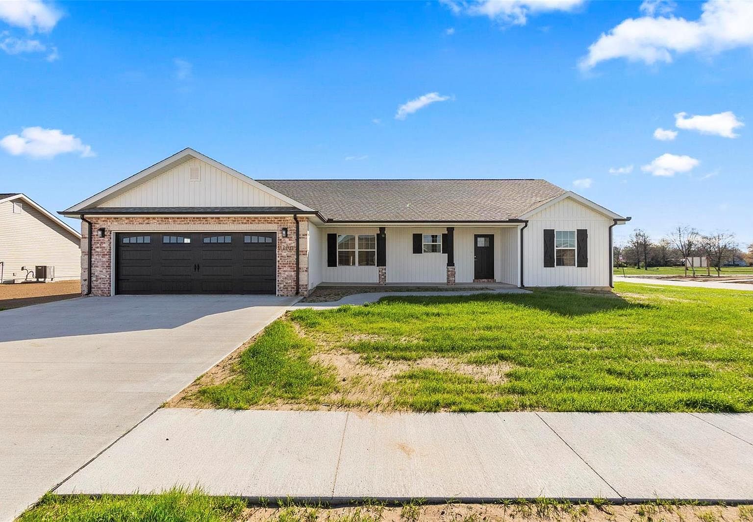 300 Seabiscuit Dr, Sikeston, MO 63801 | Zillow