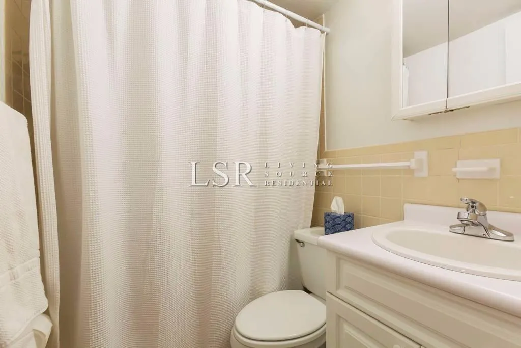 33 Gold Street #610 in Fulton/Seaport, Manhattan | StreetEasy