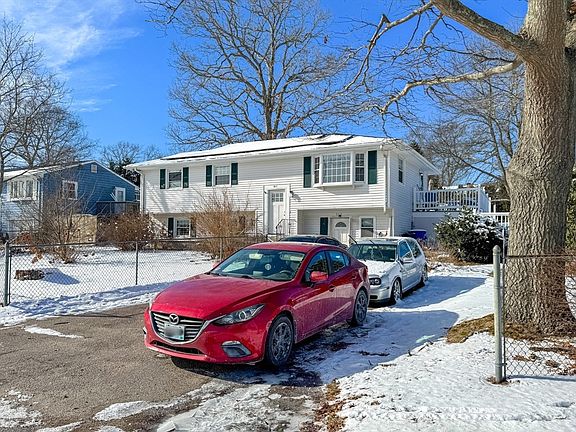 511 Fish Rd, Tiverton, RI 02878 | Zillow